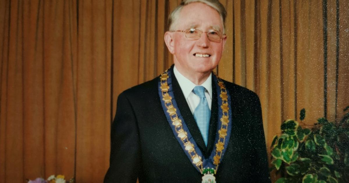 Feeling way through a life time in politics with Frank Feely - Photo 1 ...